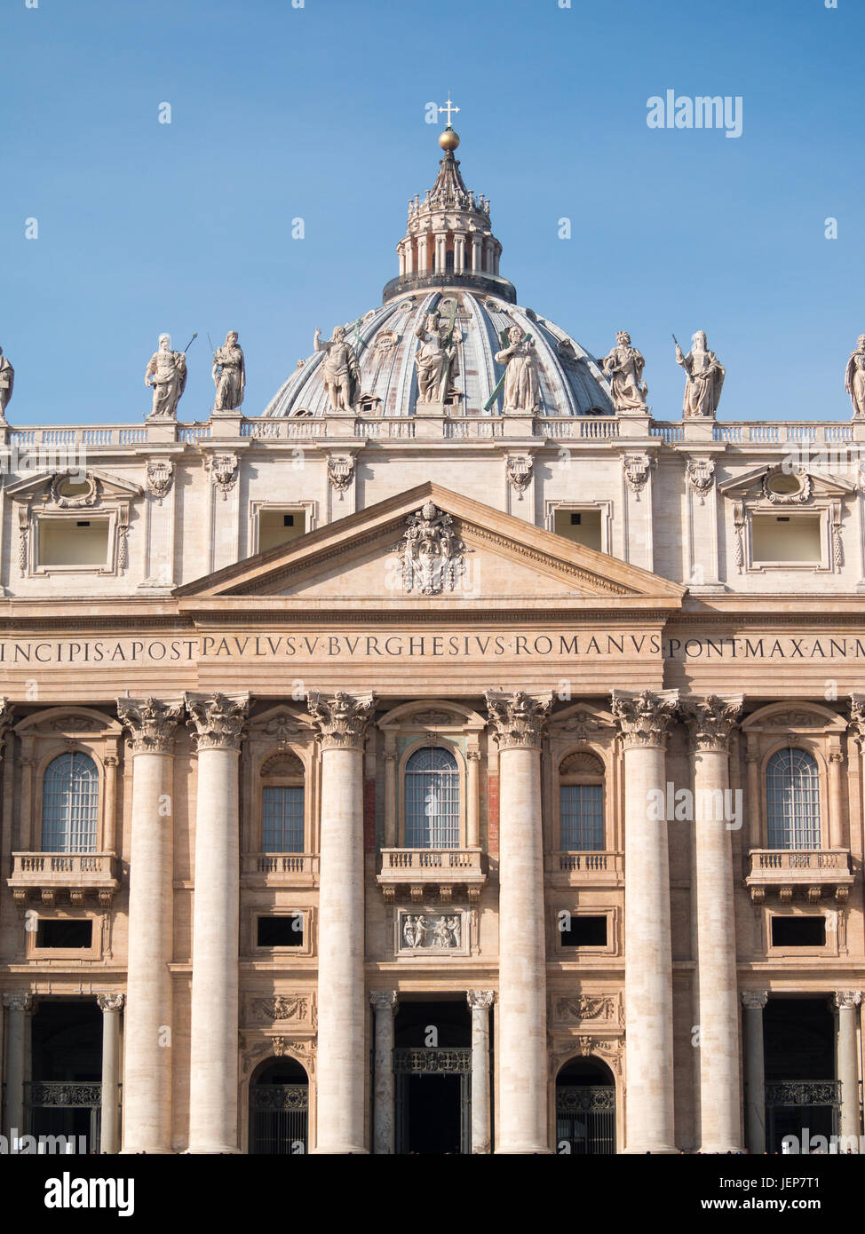 Front view st peters basilica hi-res stock photography and images - Alamy