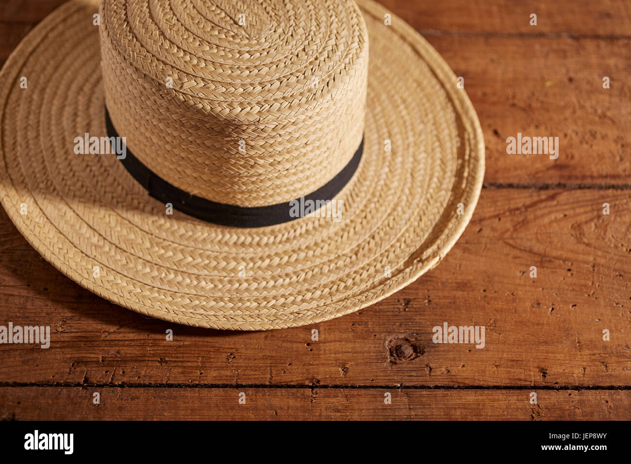 A classic Amish Man's straw hat Stock Photo - Alamy