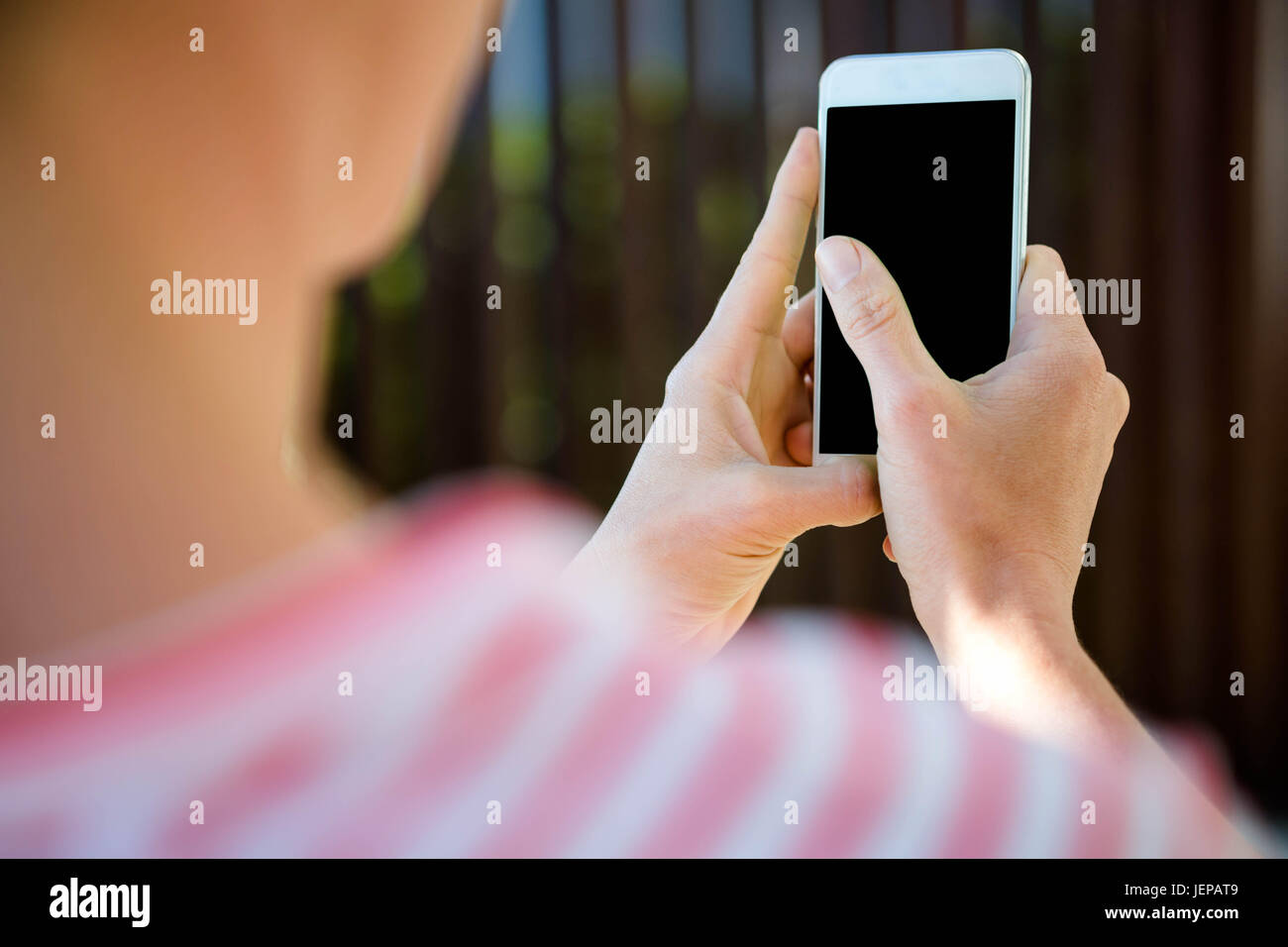 Female hands texting on hi-res stock photography and images - Alamy