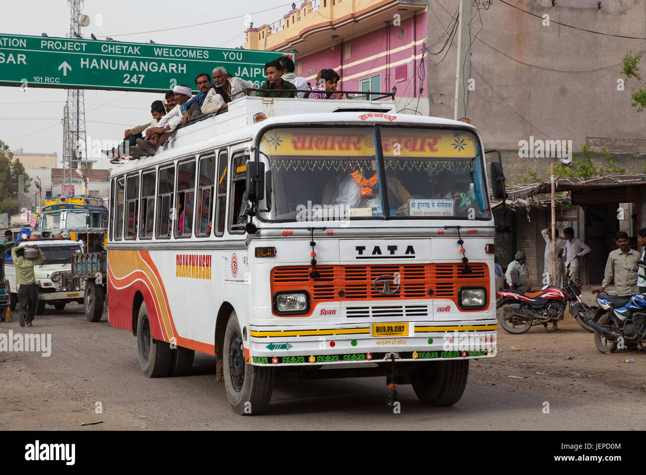 Rajasthan bus hi-res stock photography and images - Alamy