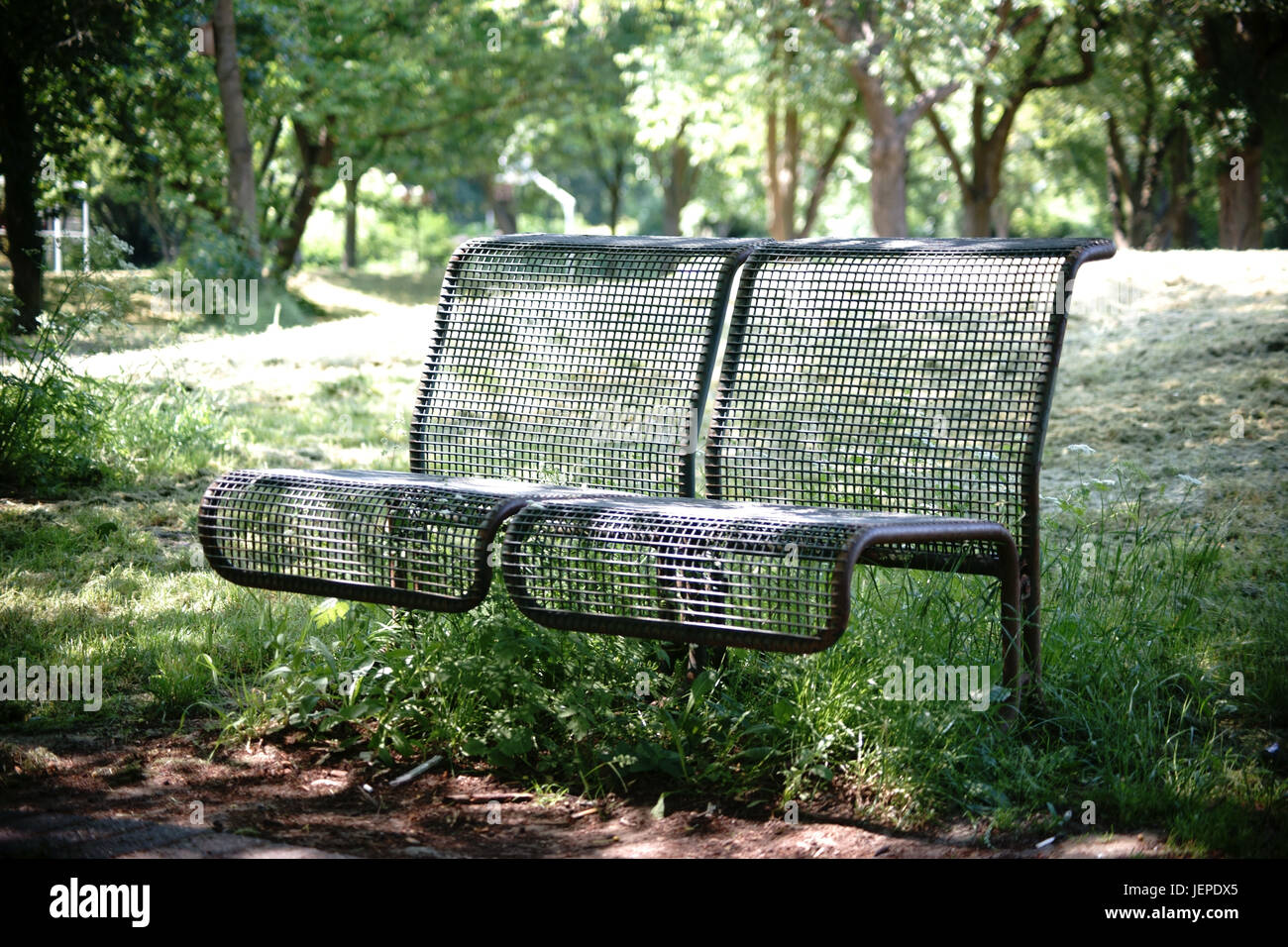 Edge of their seats hi-res stock photography and images - Alamy