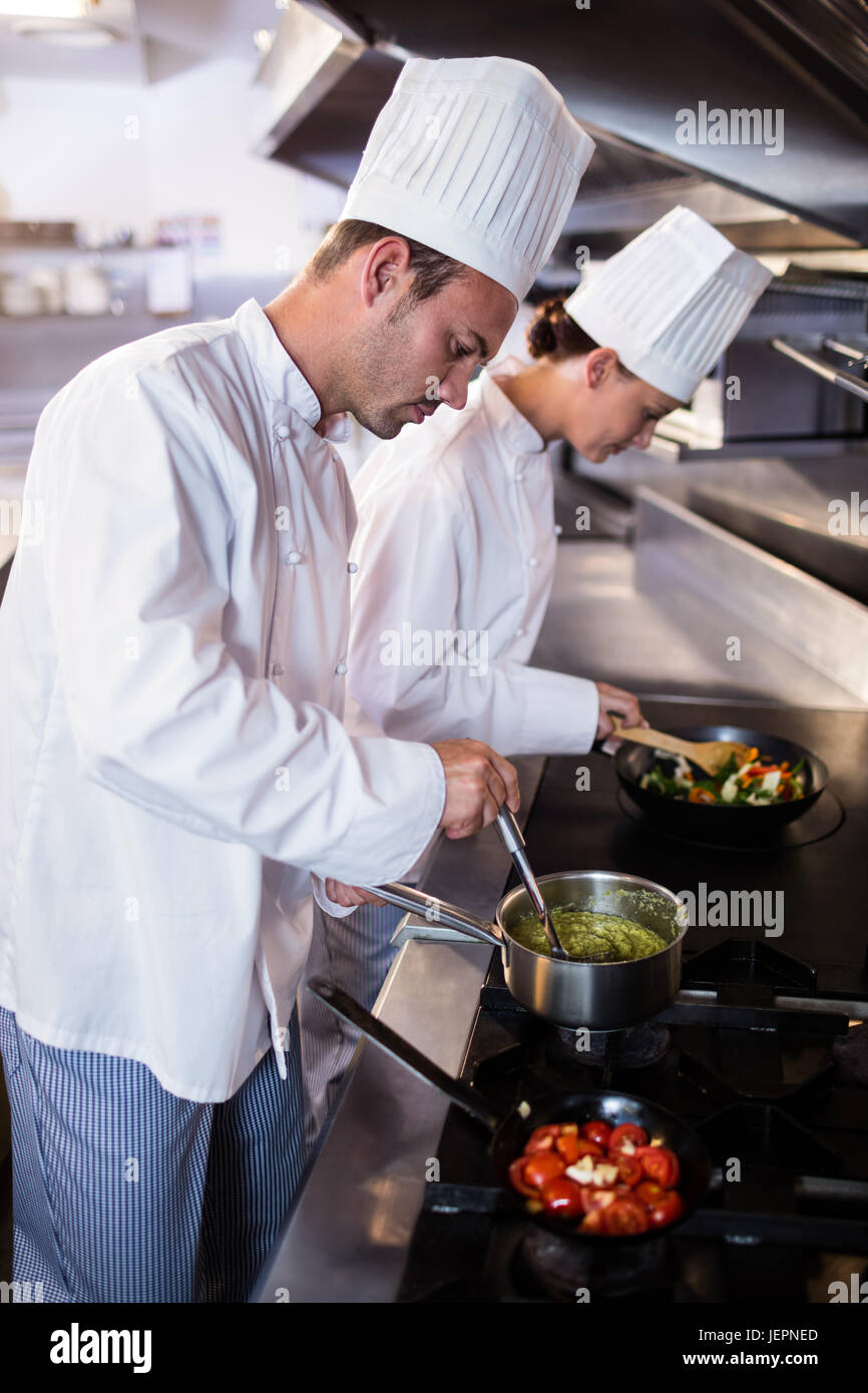 Kitche hi-res stock photography and images - Alamy