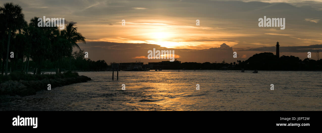Jupiter inlet boats hi-res stock photography and images - Alamy