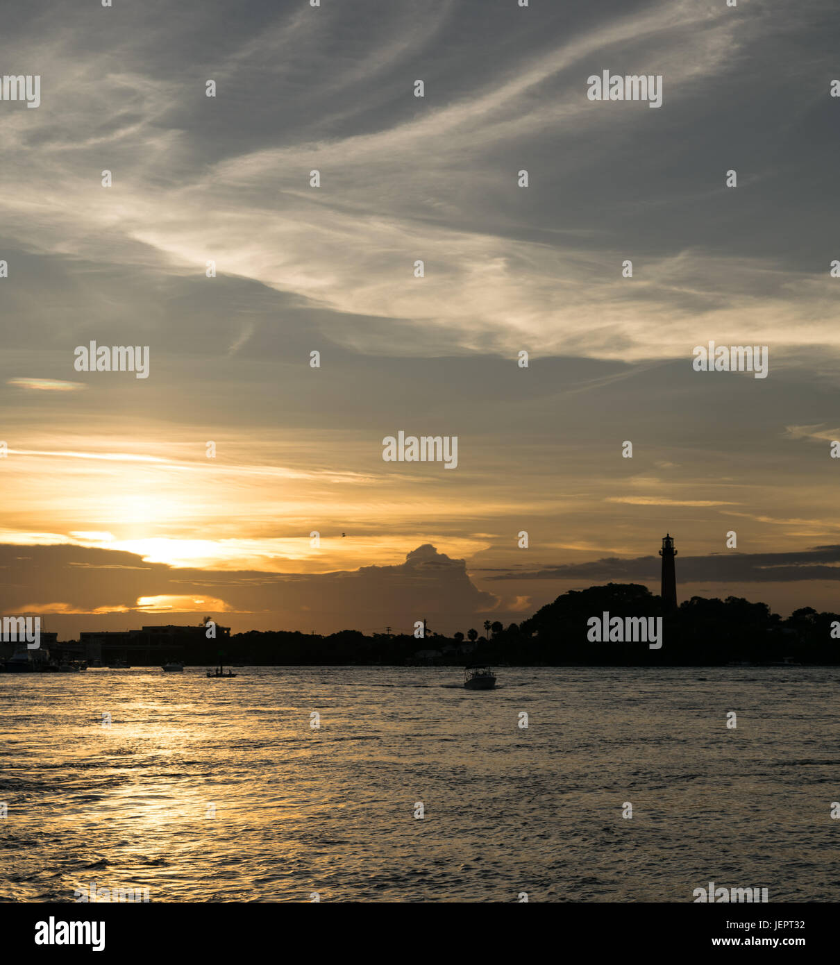 Jupiter inlet boats hi-res stock photography and images - Alamy