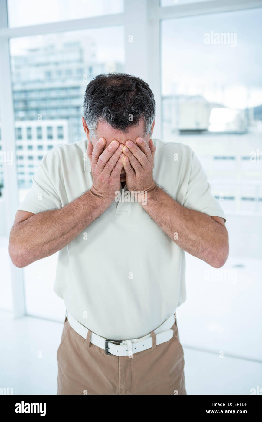 Distressed man hi-res stock photography and images - Alamy