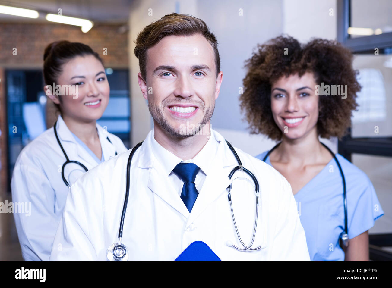 Asian medical team in lab hi-res stock photography and images - Alamy
