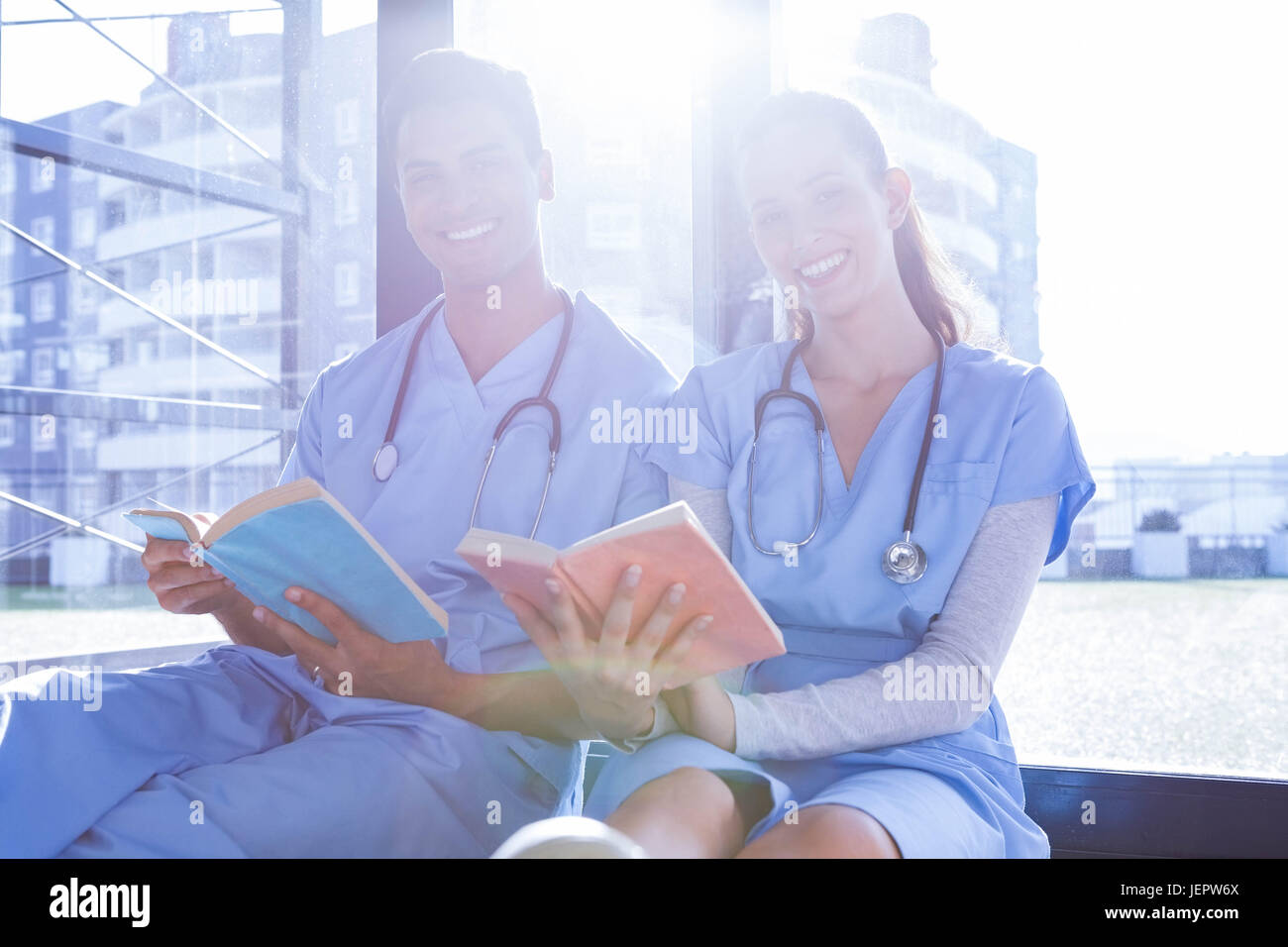 Medical staf hi-res stock photography and images - Alamy