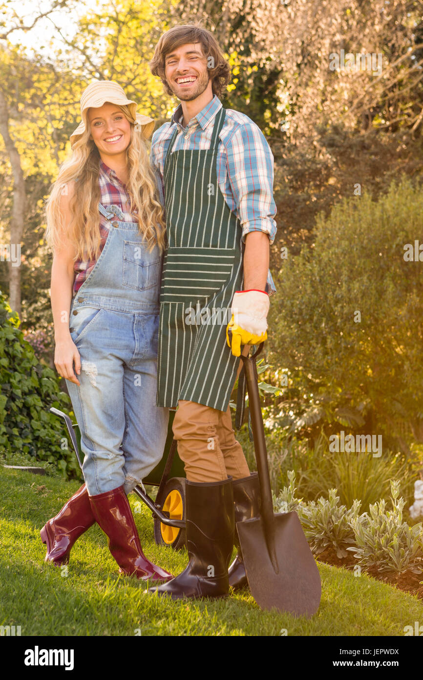 Young couple garden spade hi-res stock photography and images - Alamy
