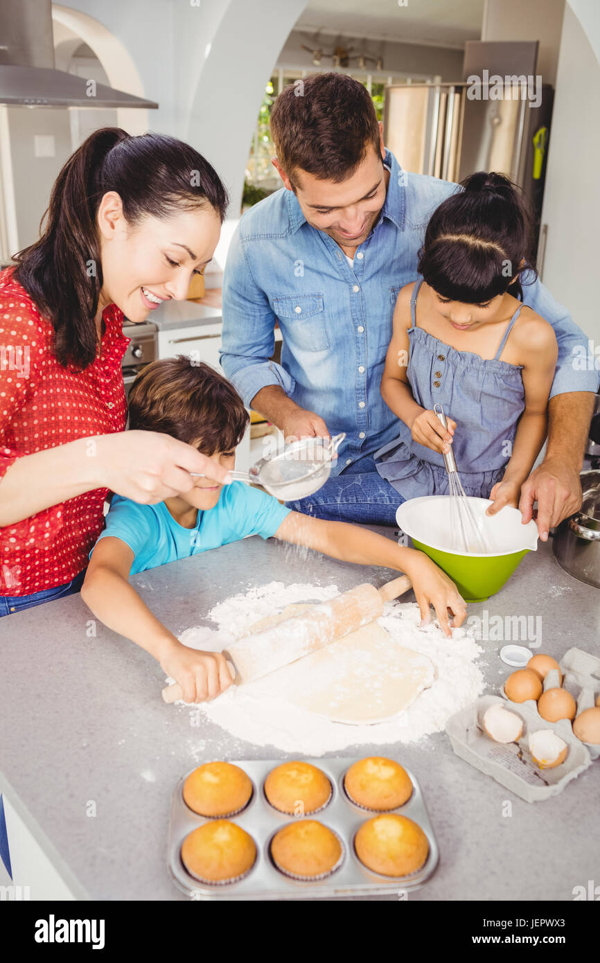 Helping parents hi-res stock photography and images - Alamy