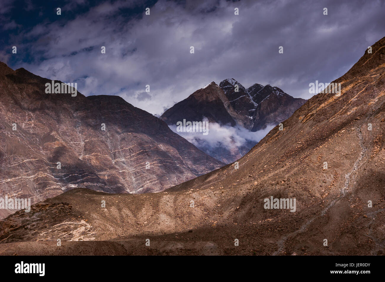 Karakoram mountain range Stock Photo - Alamy