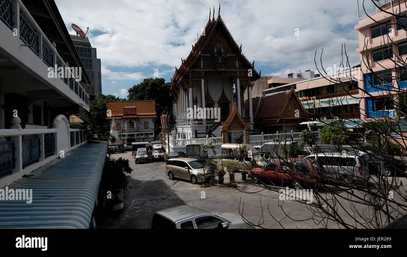 Thanon Rong Mueang Hidden Buddhist Temples Bangkok Thailand Stock Photo ...