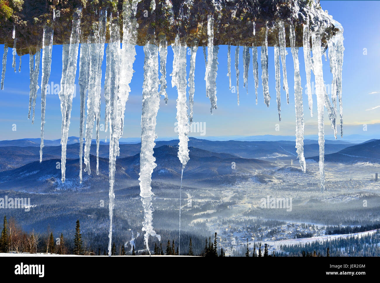 Mountains icicles hi-res stock photography and images - Alamy