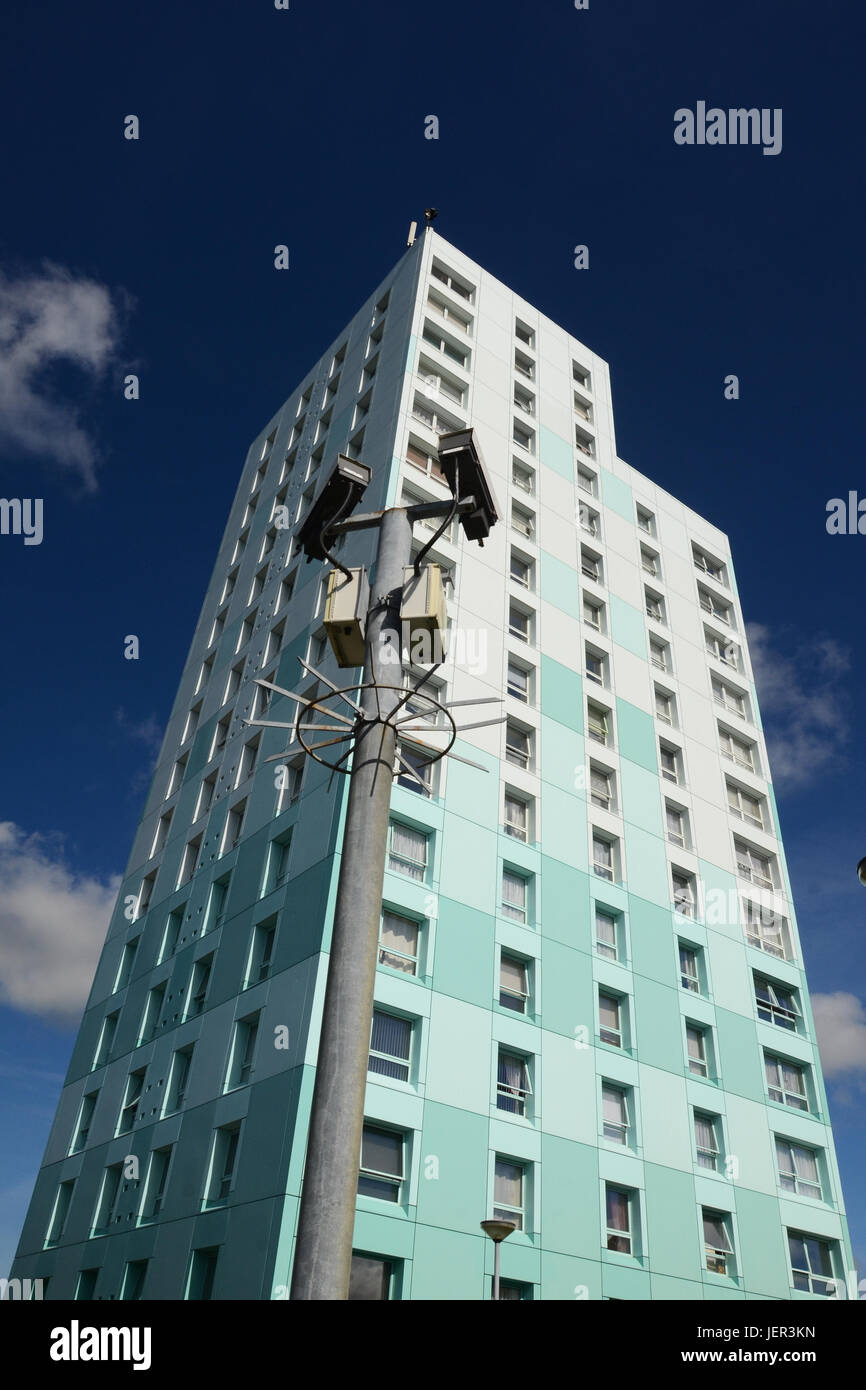 Cctv family home hi-res stock photography and images - Alamy