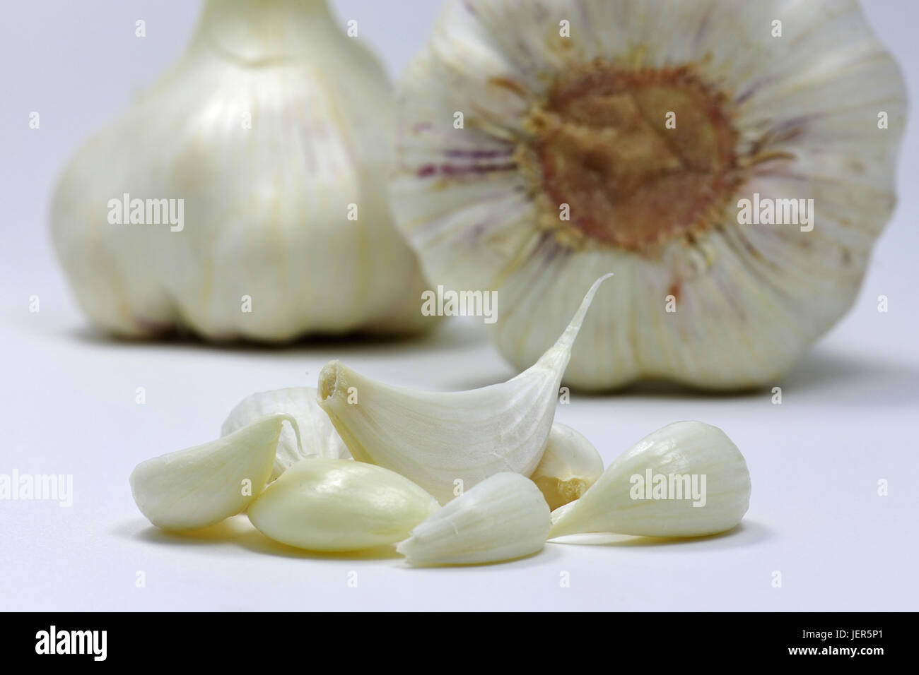 Garlic with single garlic toes, Knoblauch mit einzelnen Knoblauchzehen ...