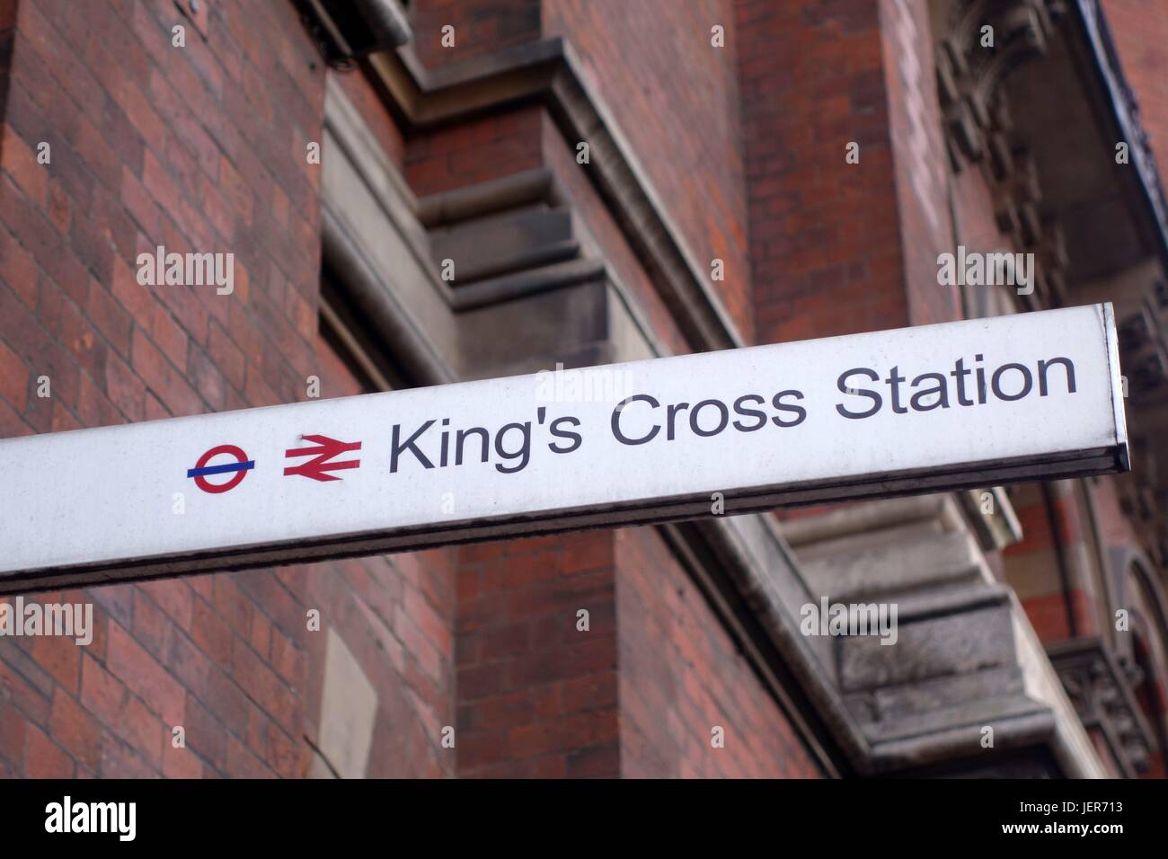 London - Sign Kings Cross Station | usage worldwide Stock Photo - Alamy