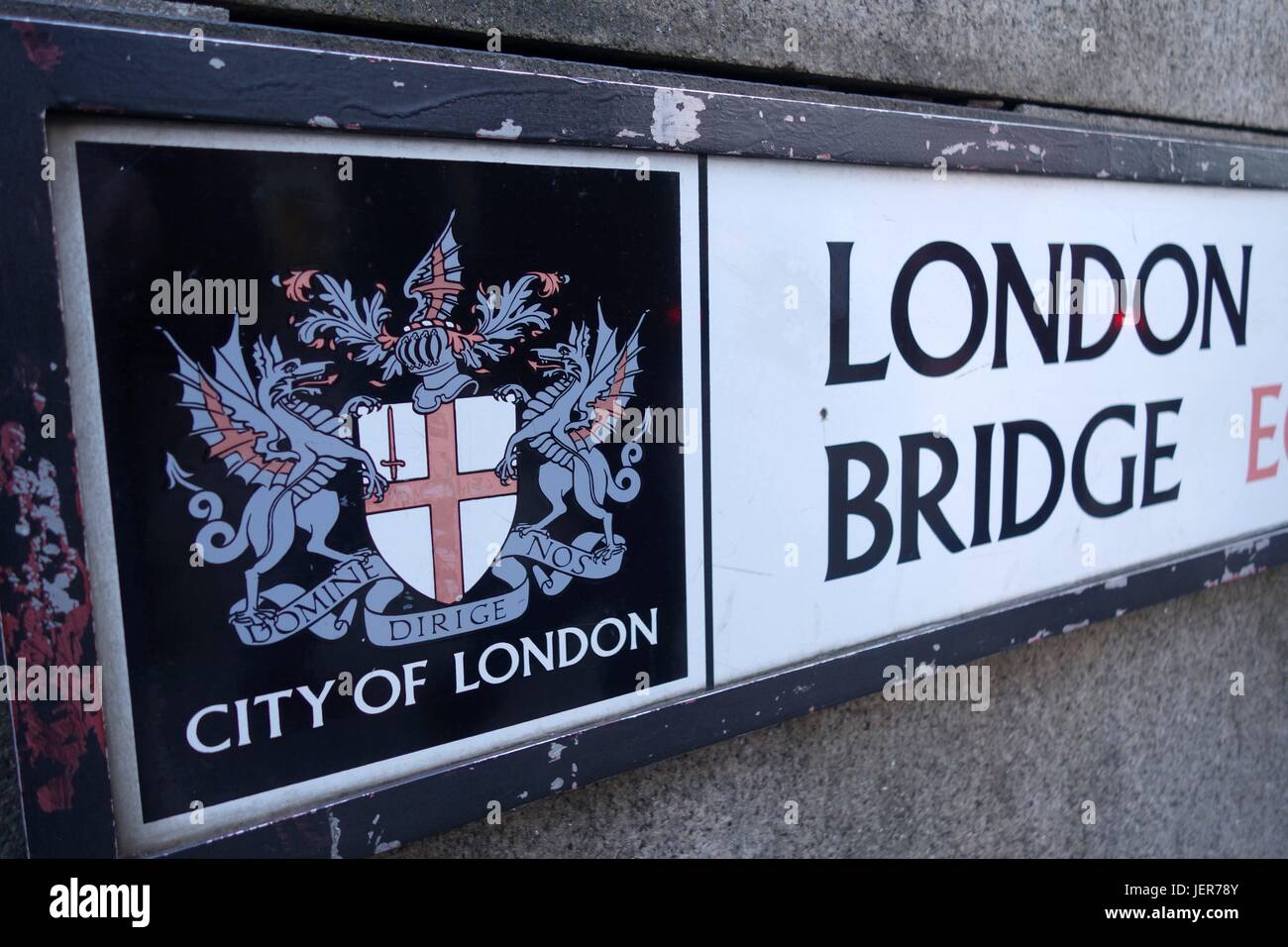 London - SignLondon Bridge | usage worldwide Stock Photo - Alamy