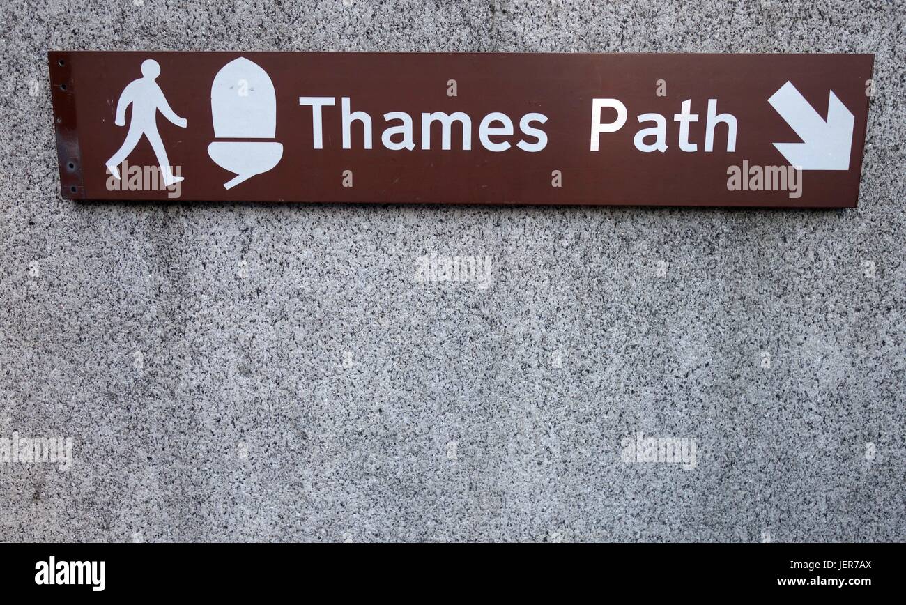 London - Sign Thames Path | usage worldwide Stock Photo - Alamy