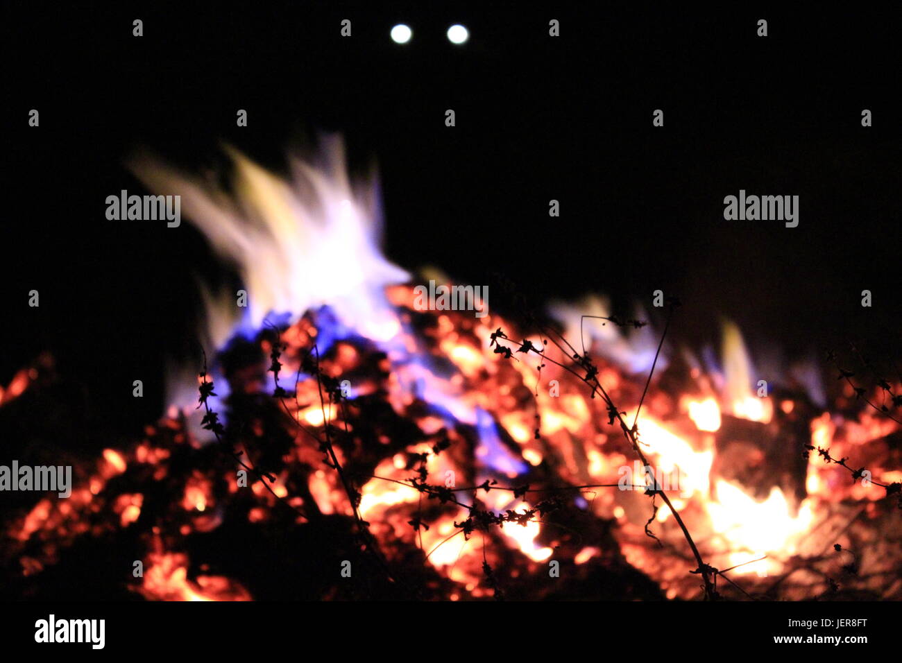 Fire color hi-res stock photography and images - Alamy