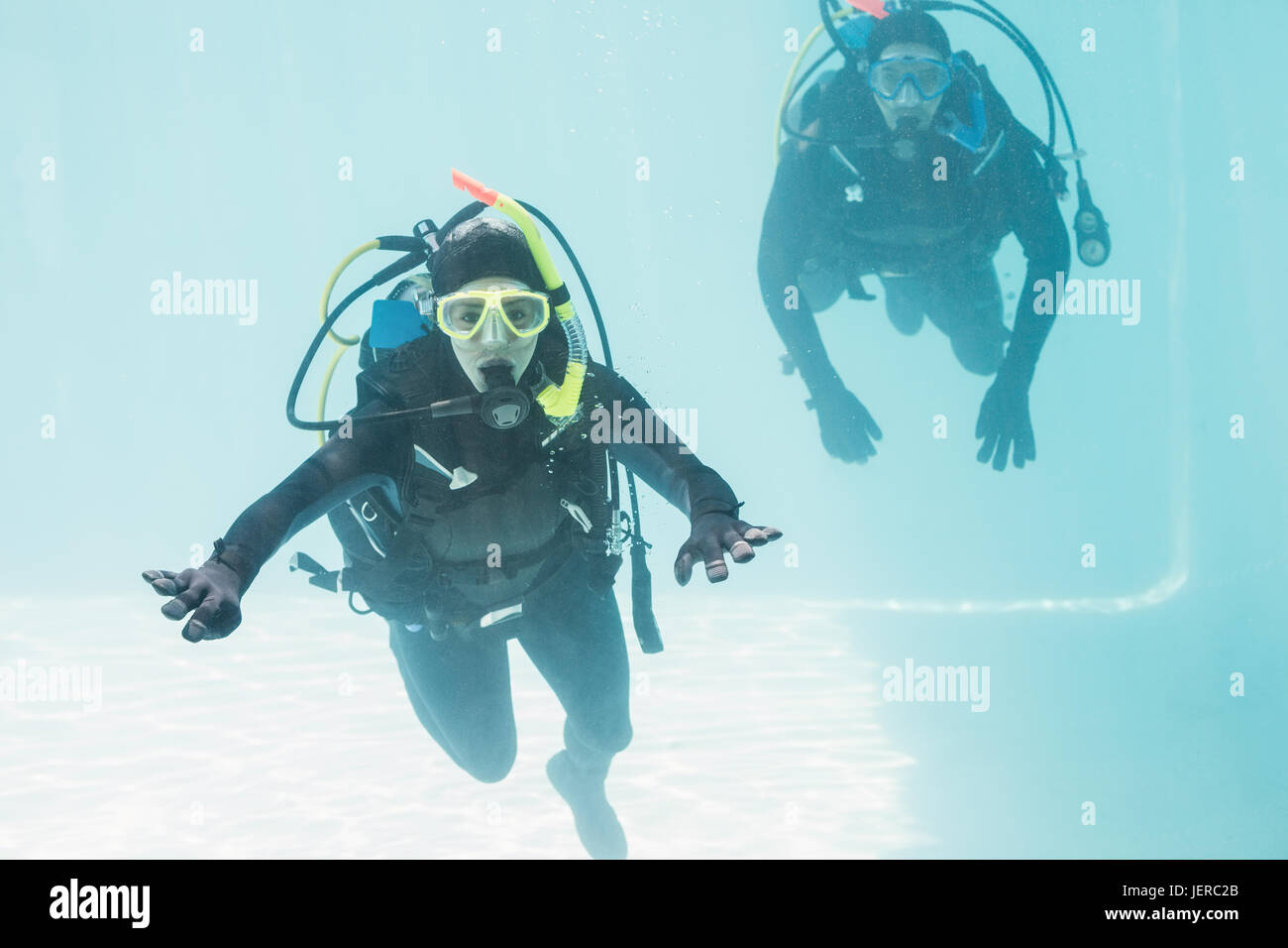Couple practicing scuba diving together Stock Photo - Alamy
