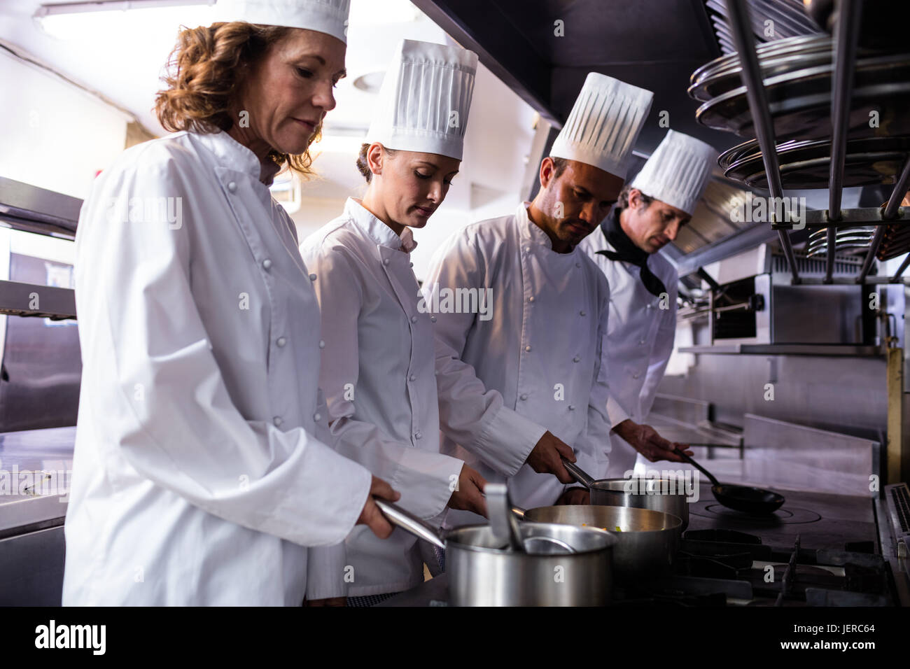 Chefs in the kitchen hi-res stock photography and images - Alamy