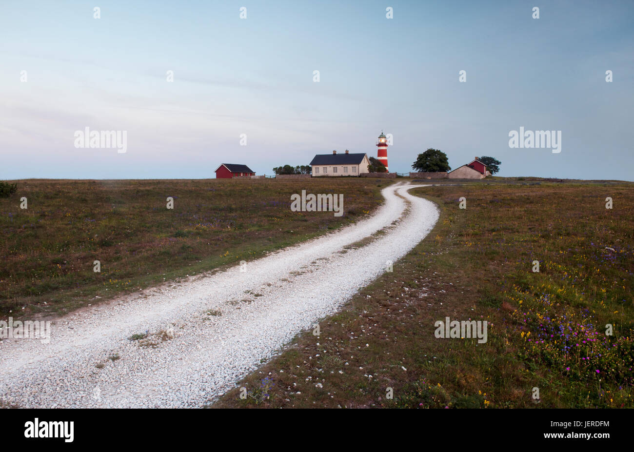 Dirt road leading lighthouse hi-res stock photography and images - Alamy