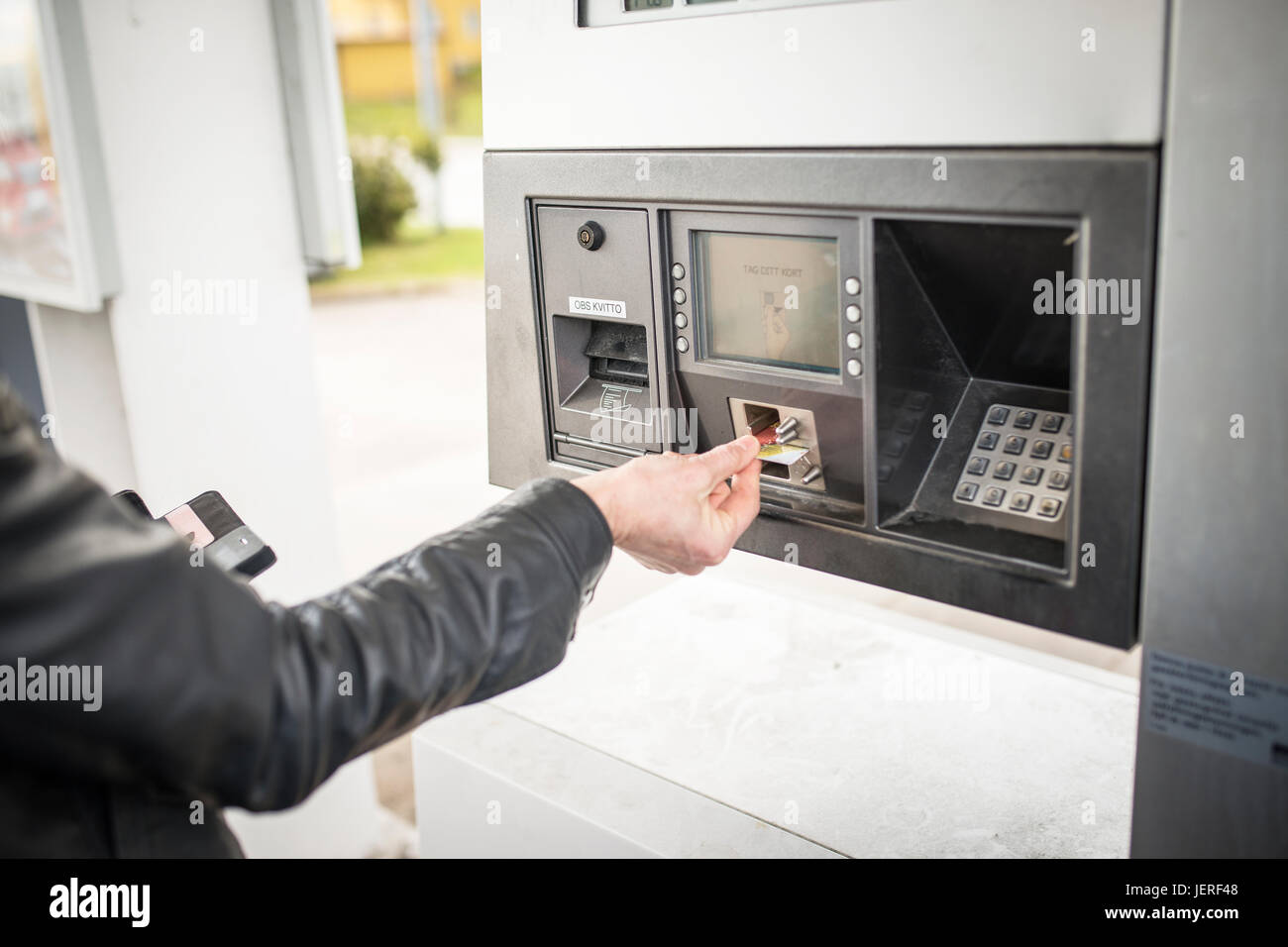 Card cash machine hi-res stock photography and images - Alamy
