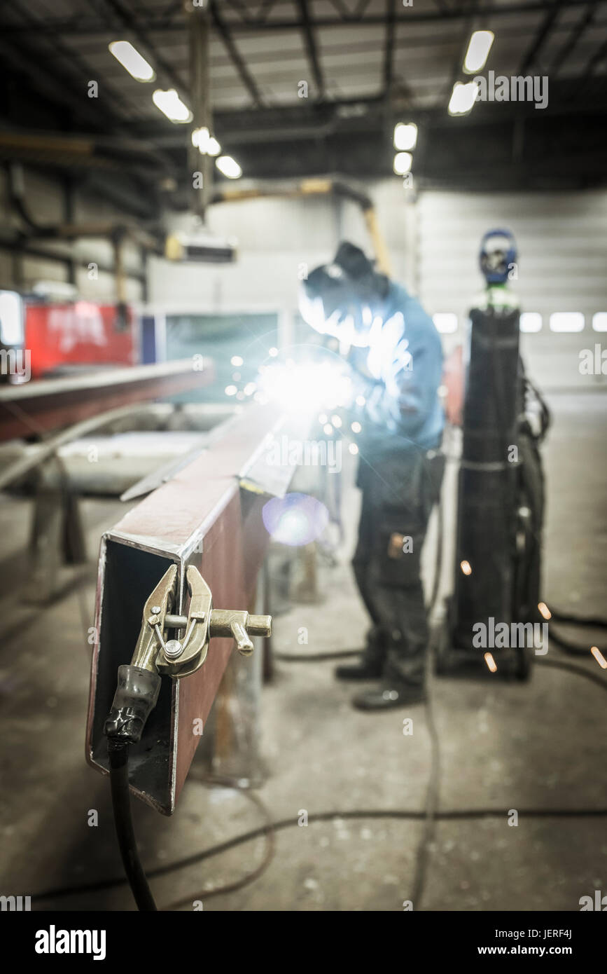 Welder metal structure hi-res stock photography and images - Alamy