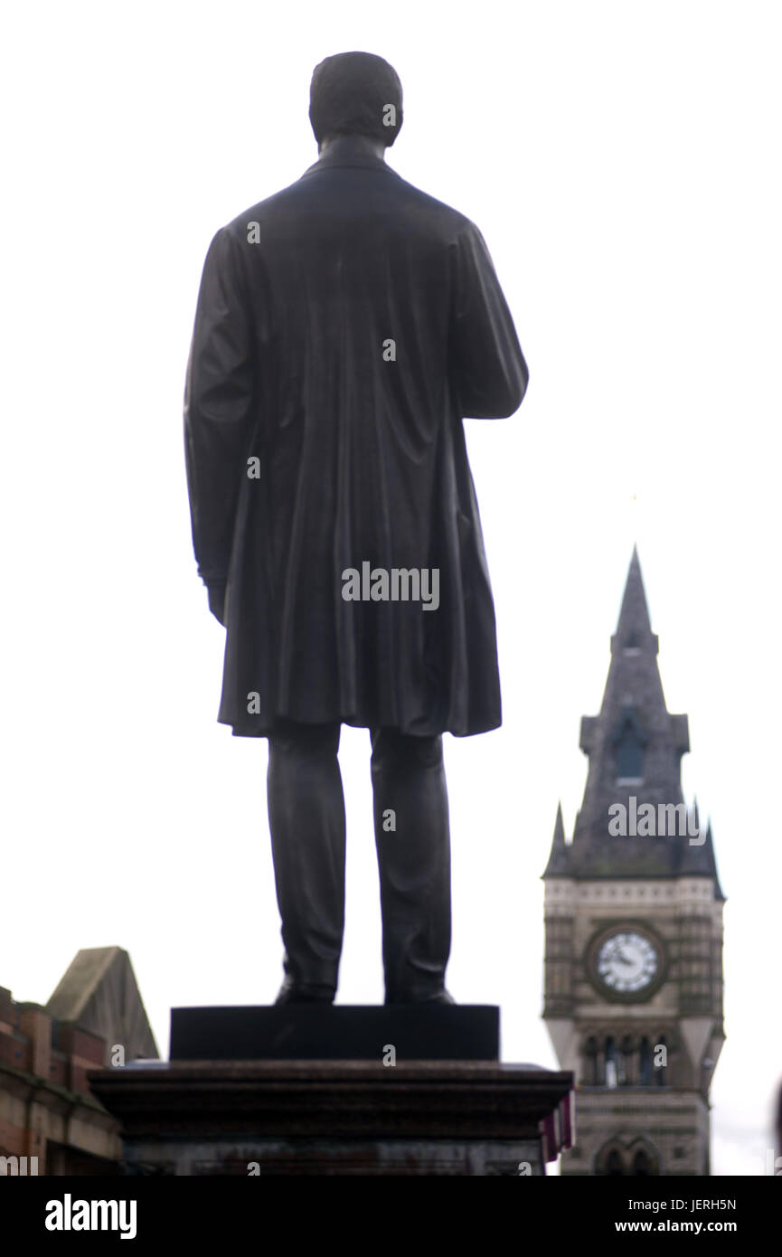 Joseph pease statue darlington hi-res stock photography and images - Alamy