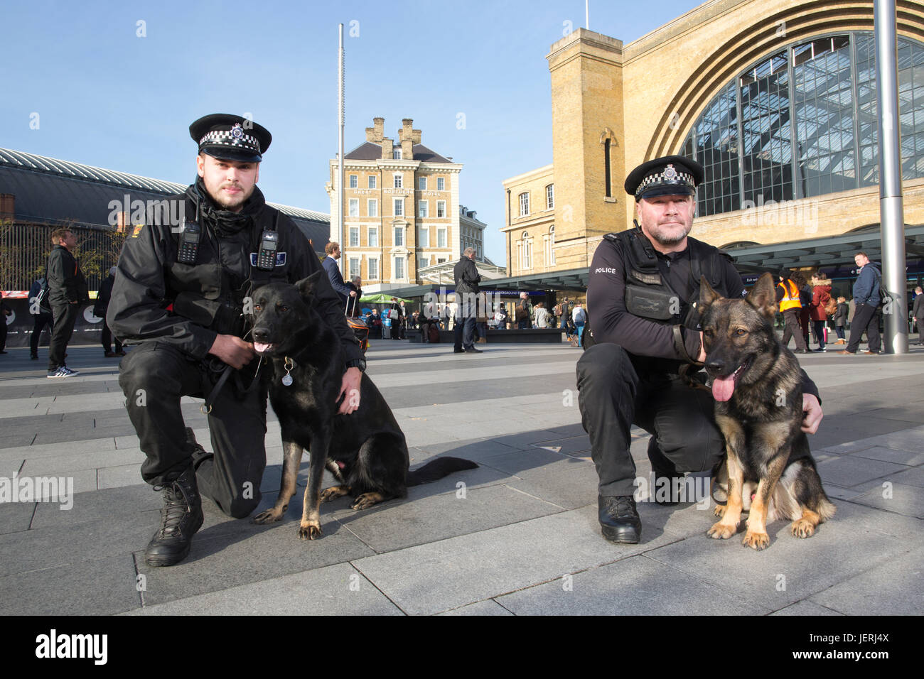 Metropolitan Police Dog Unit, outside Kings Cross station, London ...