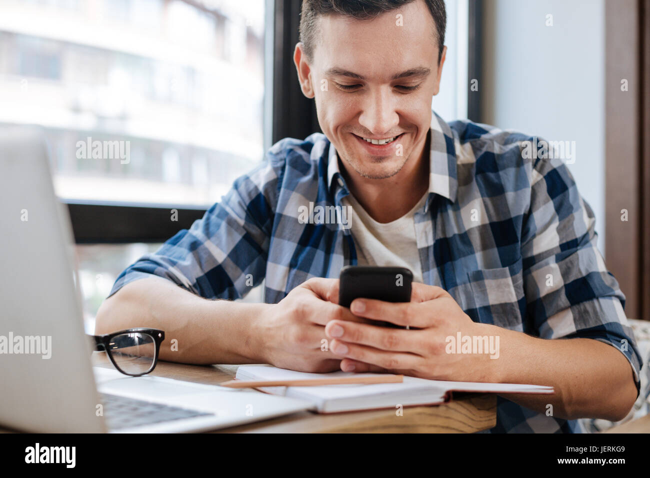 Guy receiving hi-res stock photography and images - Alamy