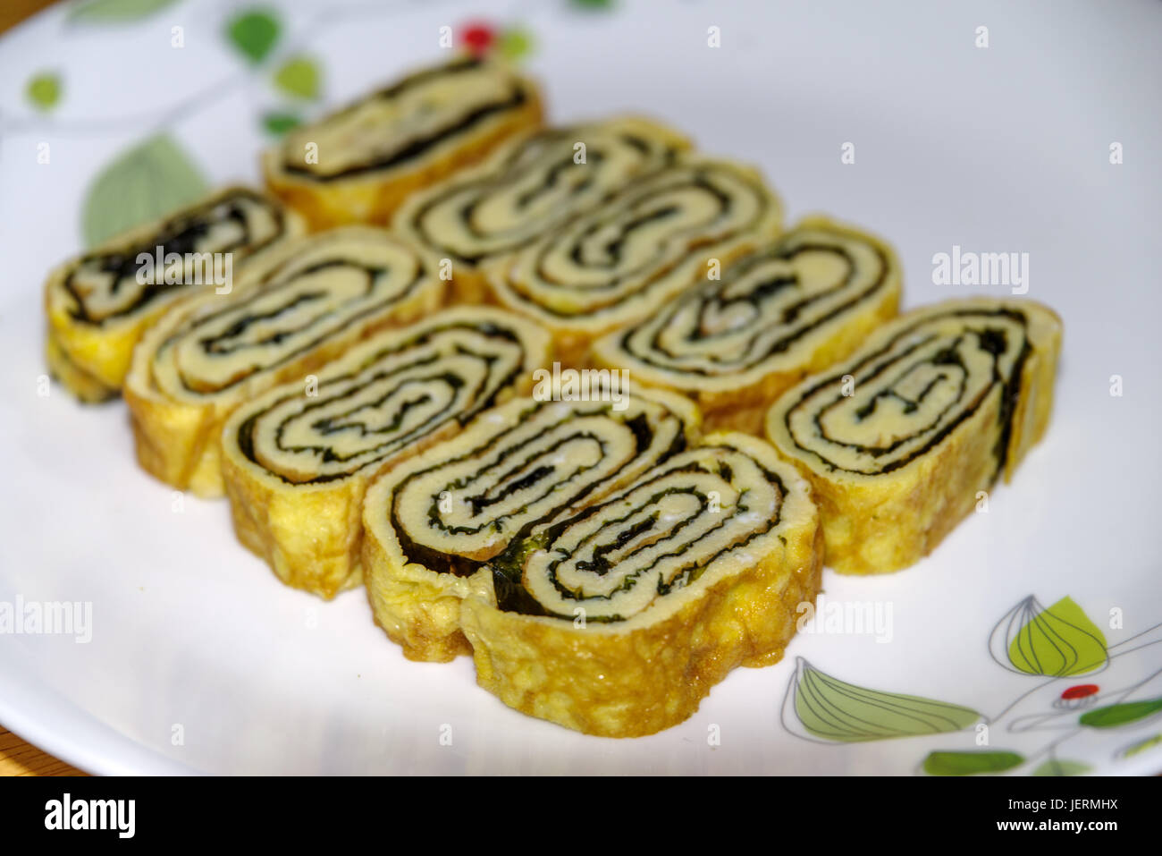 Korean seaweed roll hi-res stock photography and images - Alamy