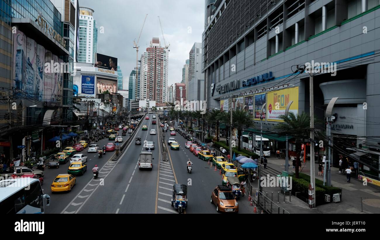 Daytime Exterior Phetchaburi Rd, Thanon Phetchaburi, Ratchathewi ...