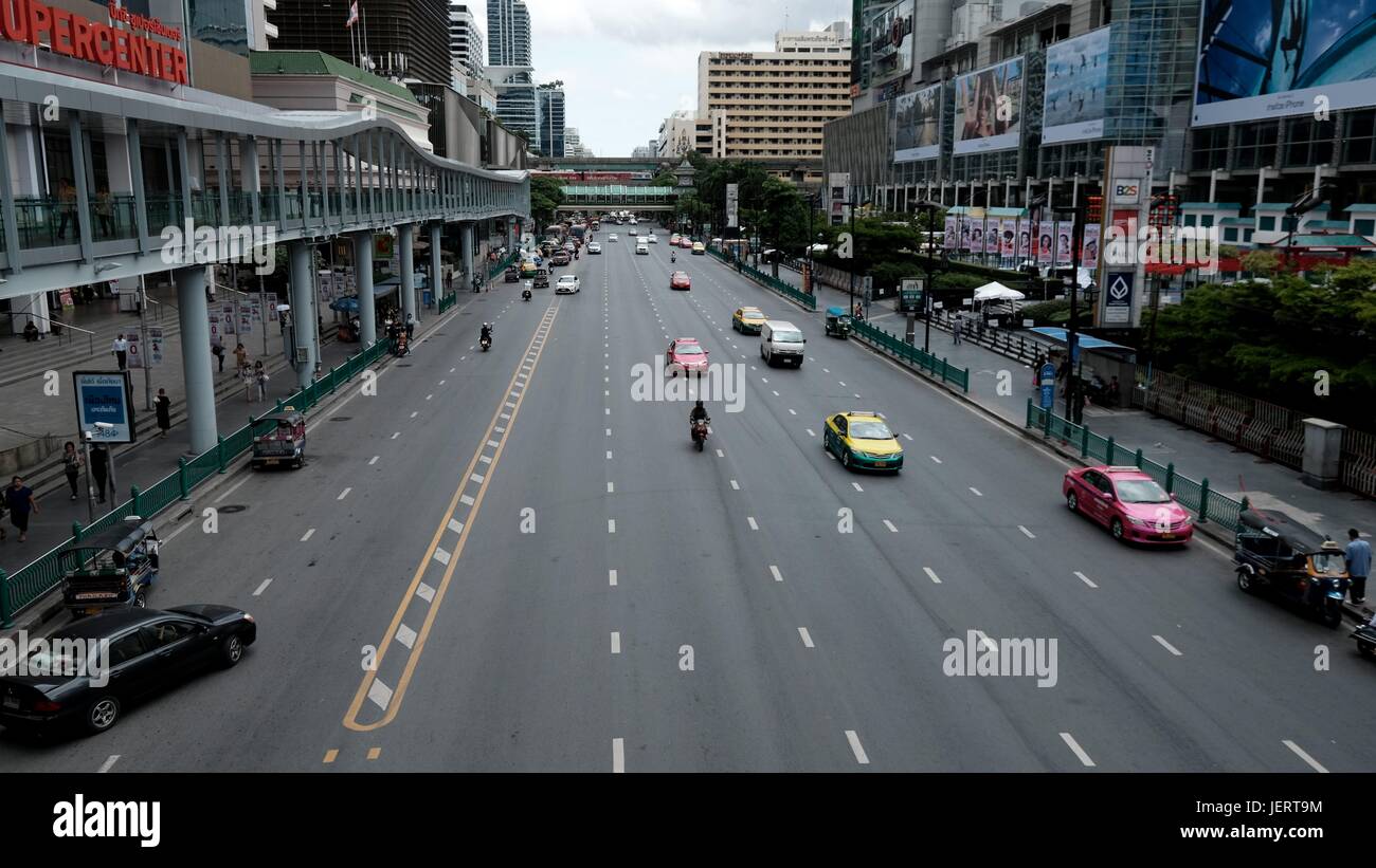 the New Skywalk on Ratchadamri Road Bangkok Thailand Stock Photo - Alamy