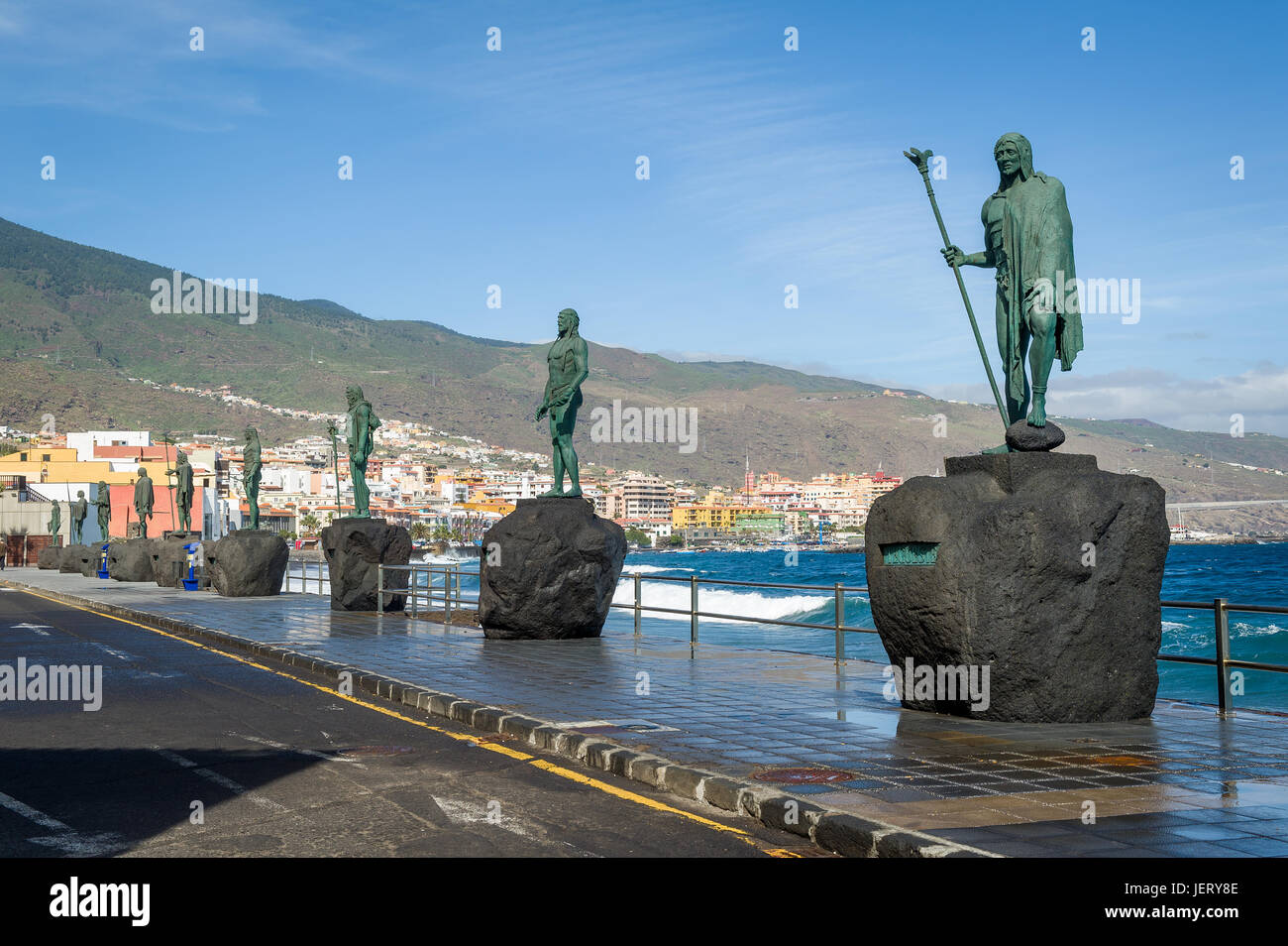 Guanches statues tenerife hi-res stock photography and images - Alamy