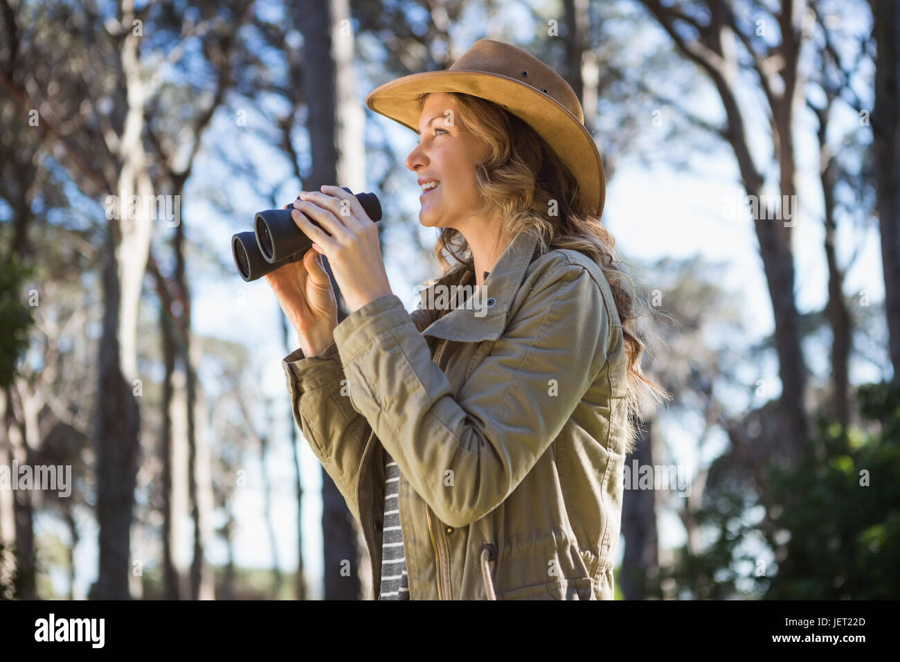 Woods woman binoculars hi-res stock photography and images - Alamy