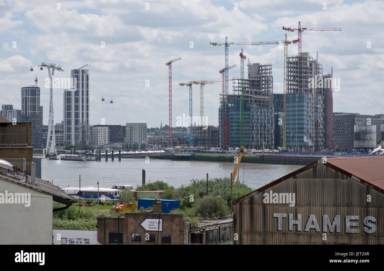 New luxury housing and offices building construction by river Thames in ...