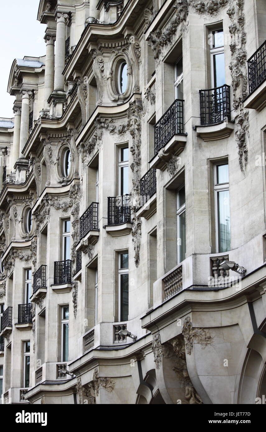 Renaissance building with balconies in Paris, France Stock Photo - Alamy