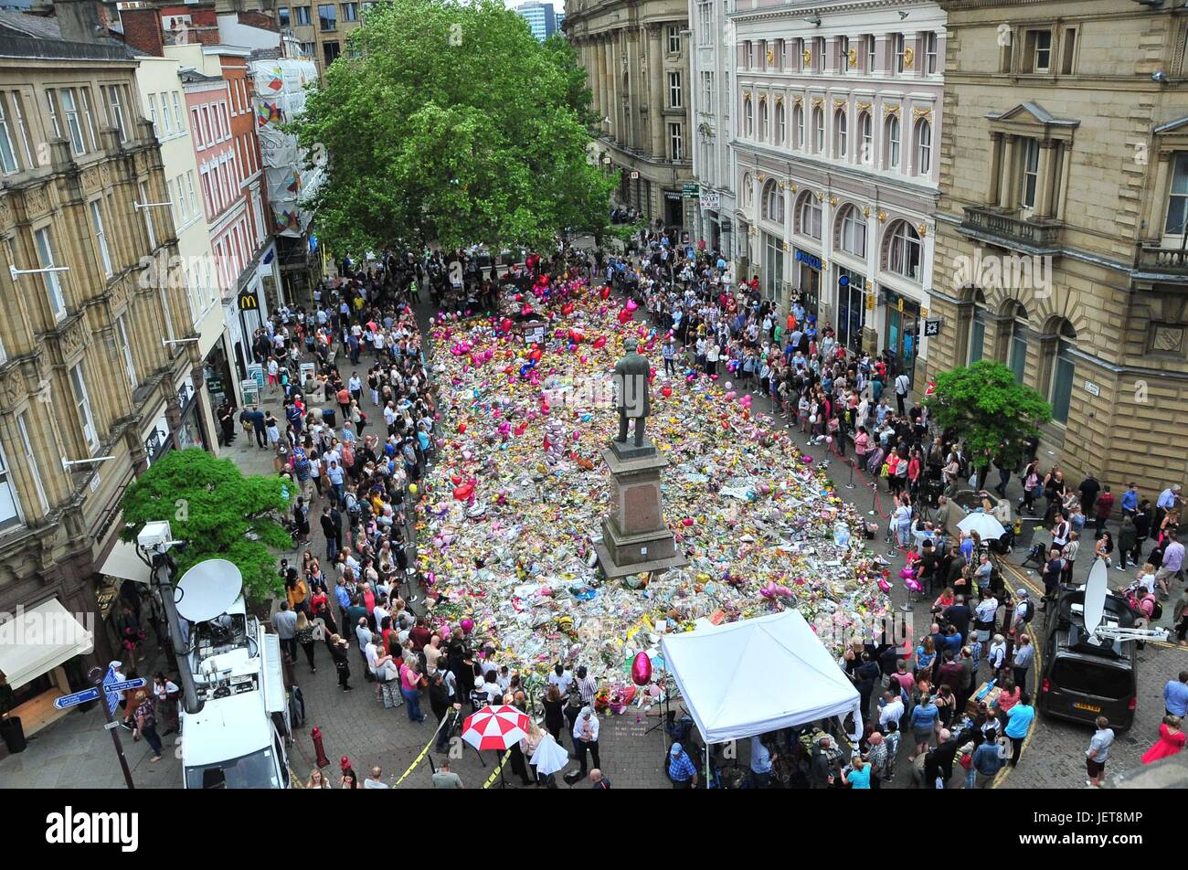 Crowds gathered in Manchester,St Ann square. the public have been ...