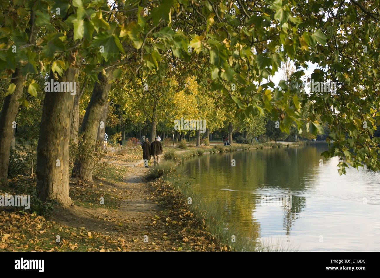 France, Paris, Bois de Vincennes, Lac Daumesnil, shore, tourist, walk ...