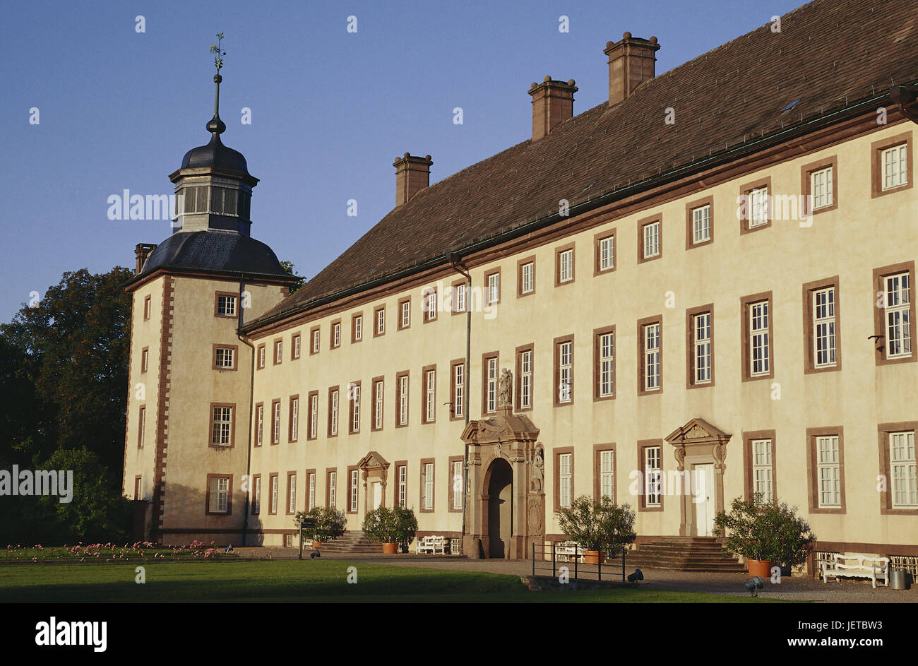 Cloister attachment hi-res stock photography and images - Alamy
