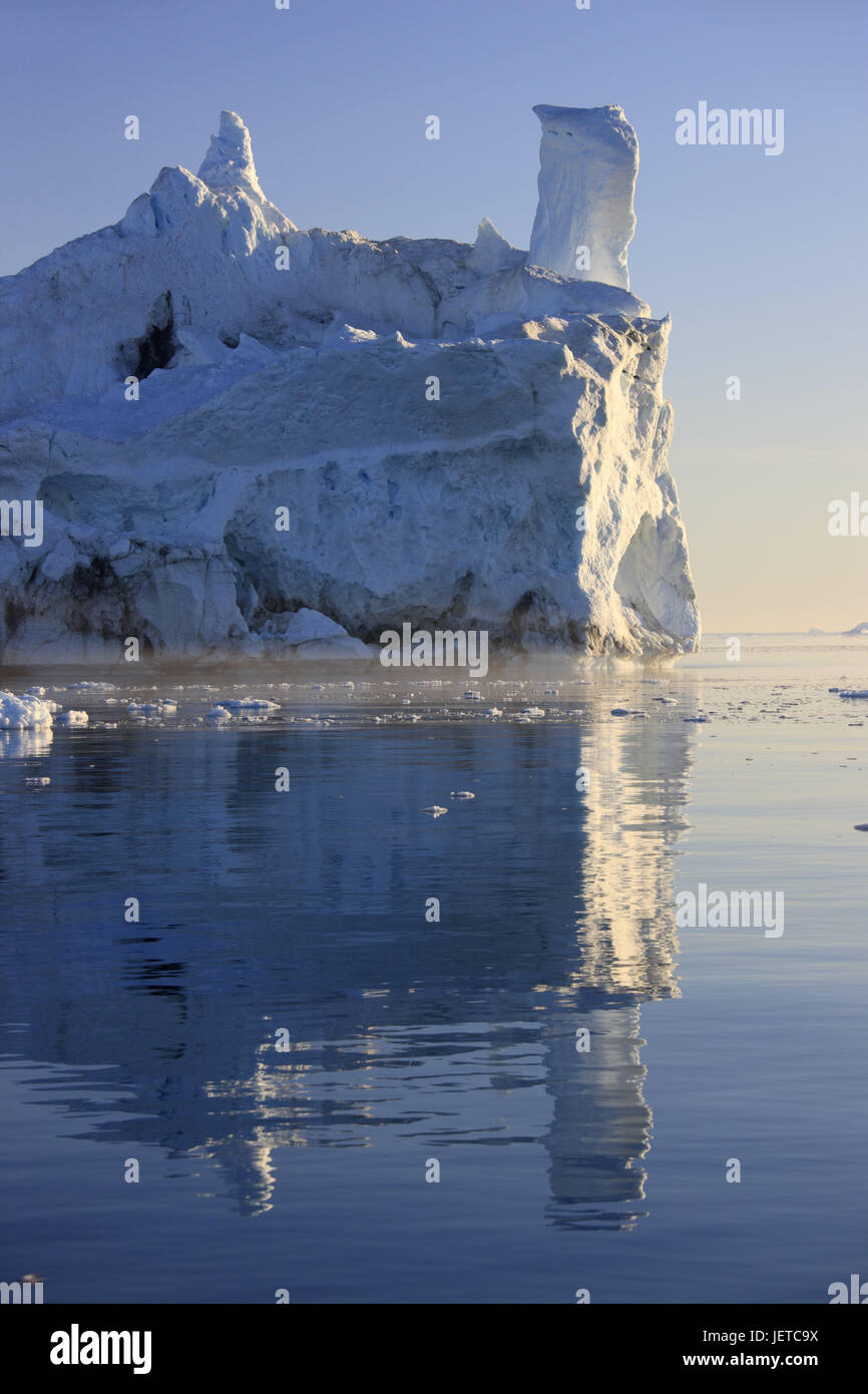 Greenland, Disco Bay, Ilulissat, fjord, icebergs, scarp, detail ...