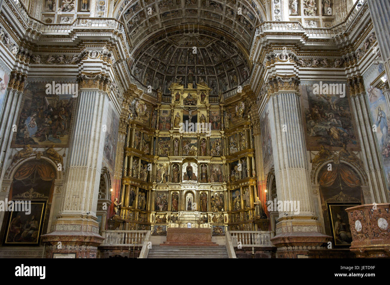 Church altar reredos hi-res stock photography and images - Alamy