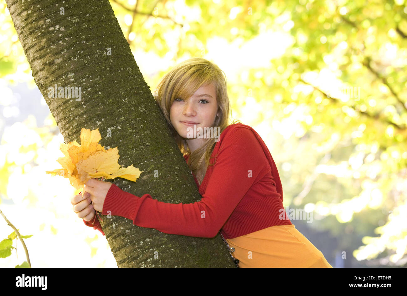 Wood, girl, tree, embrace, portrait Stock Photo - Alamy