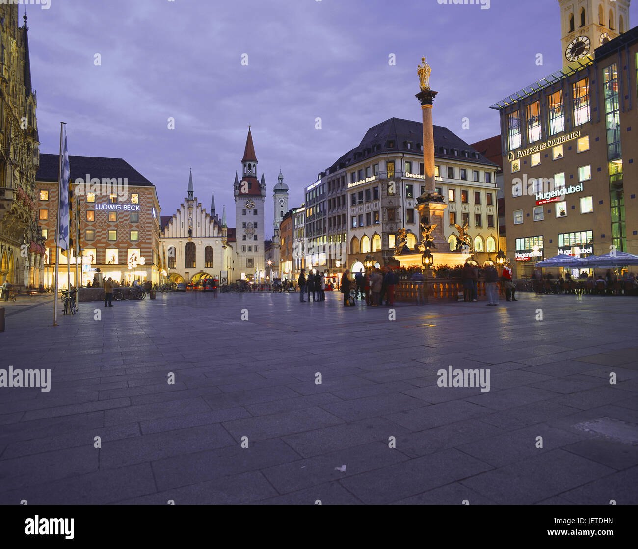 Marienplatz architecture hi-res stock photography and images - Alamy
