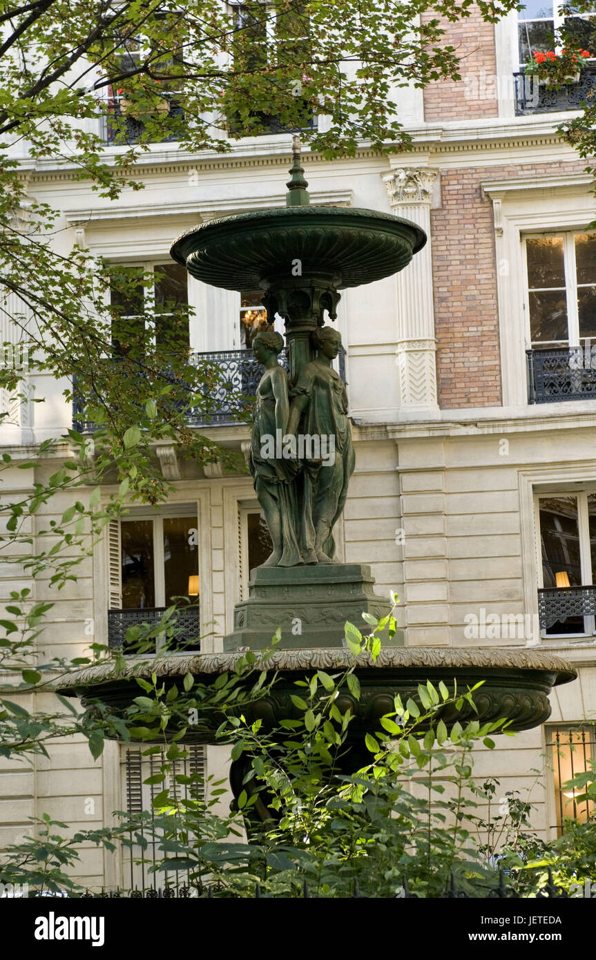 Square Trees Paris Stock Photos & Square Trees Paris Stock Images - Alamy