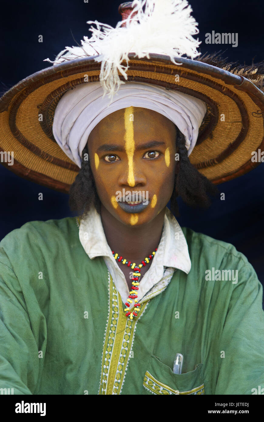 Traditional man in niger hi-res stock photography and images - Alamy