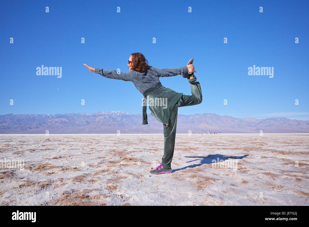 Yoga in the wild hi-res stock photography and images - Alamy