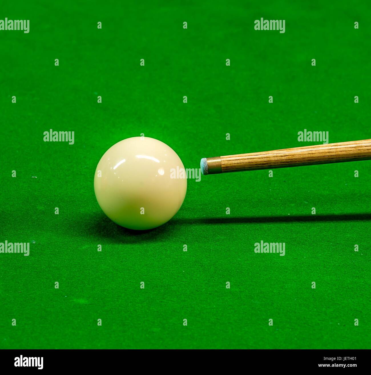 Snooker cue tip hi-res stock photography and images - Alamy
