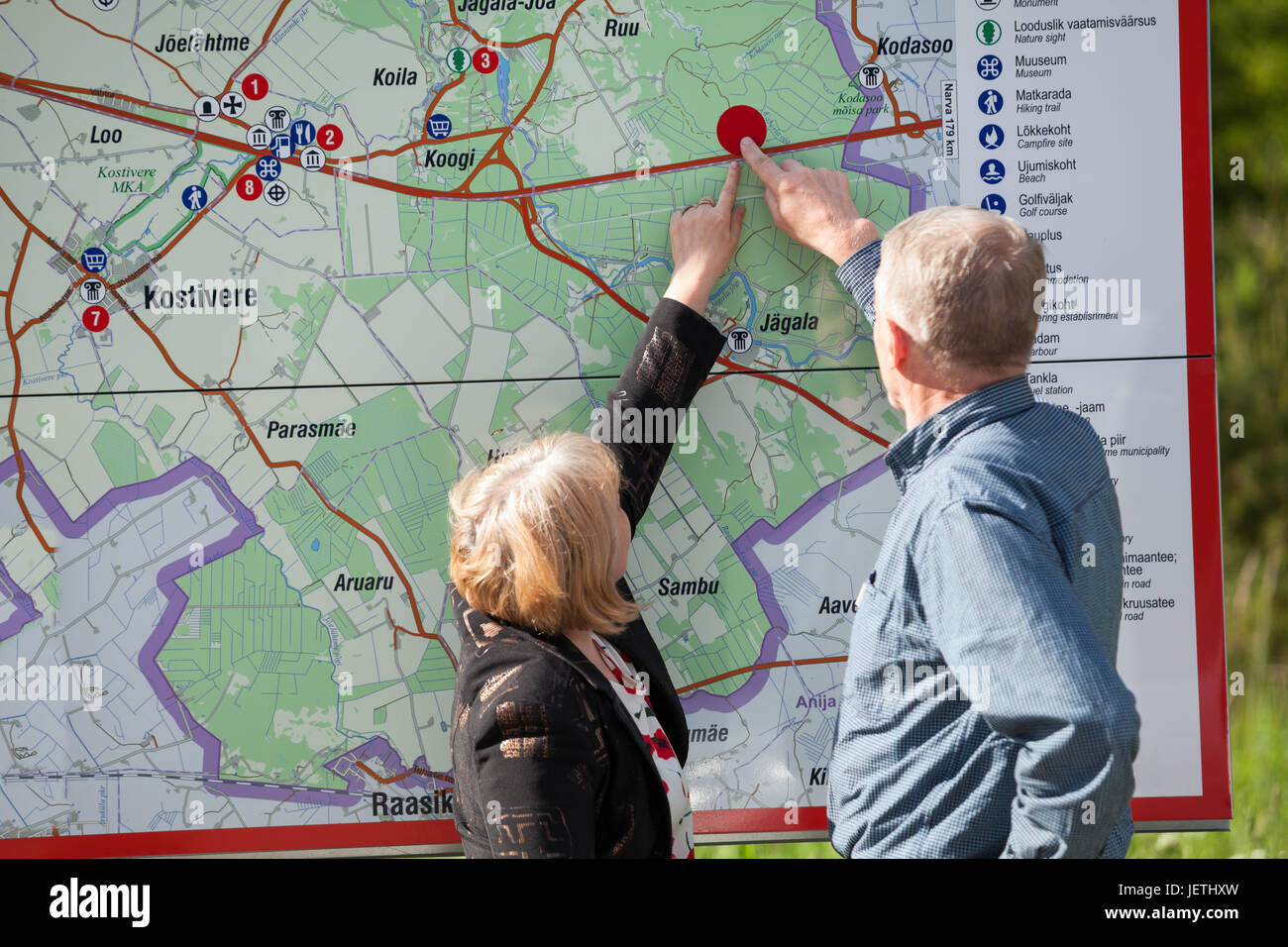 Finding location on map hi-res stock photography and images - Alamy