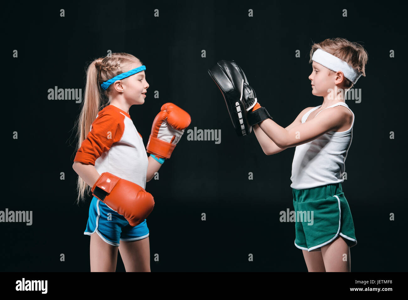 Boxing kids hi-res stock photography and images - Alamy